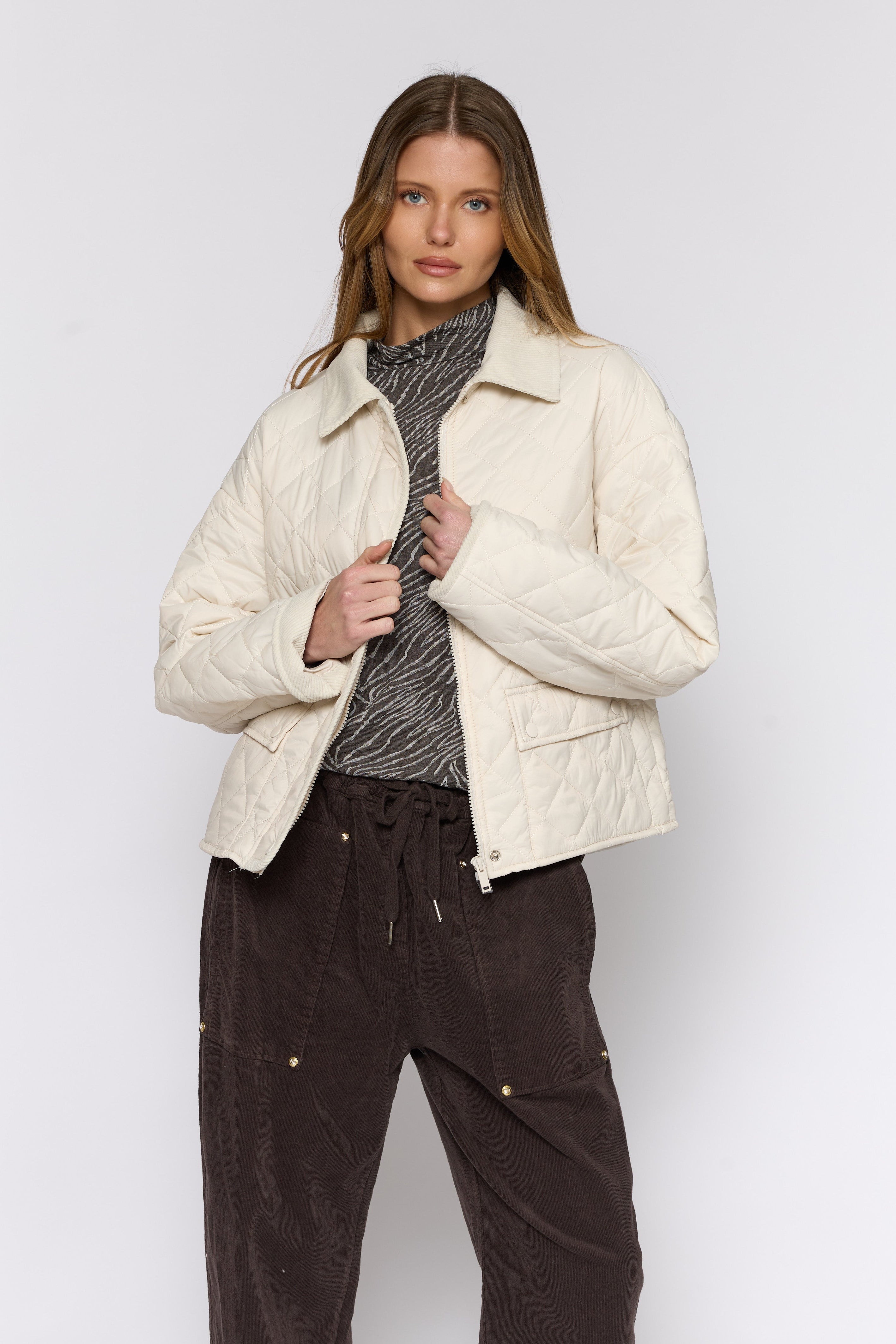 מעיל קווילט קצר+קורדרוי – Profil